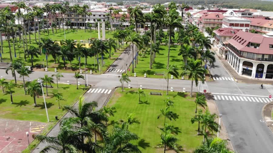 97px.fr | Place des palmistes